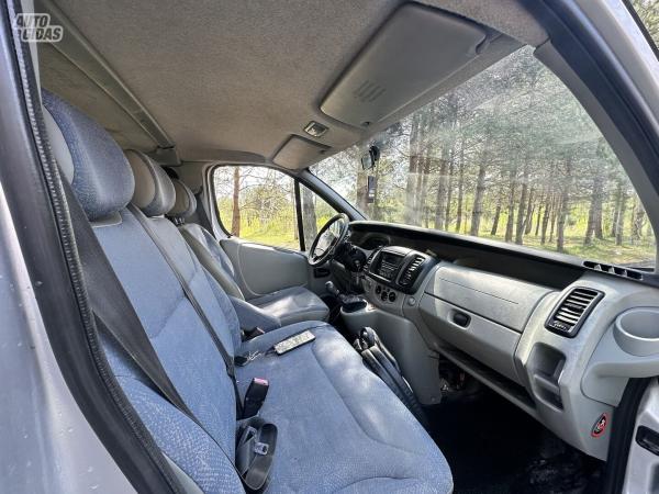 Pelēks Nissan Primastar 2005 Viļņa, ar dzinēja tilpumu 2.50 L un nobraukumu 339 tūkst. km par 2950 €, foto 8 vietnē AUTOMOTO.COM.LV