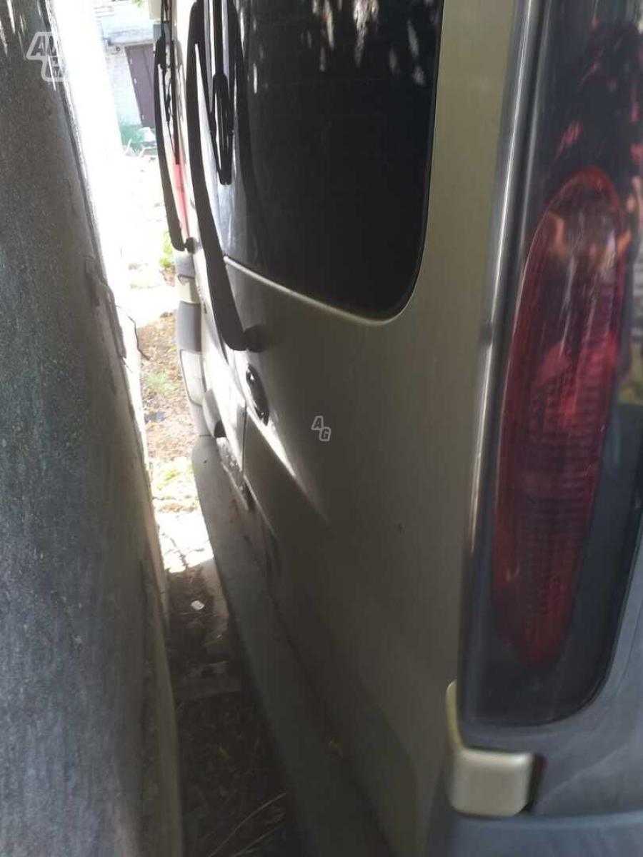 Nissan Primastar 2004 in Alytus, with an engine capacity of 1.90 L and mileage of 270 thousand km for 1250 €, photo 8 on AUTOMOTO.COM.LV