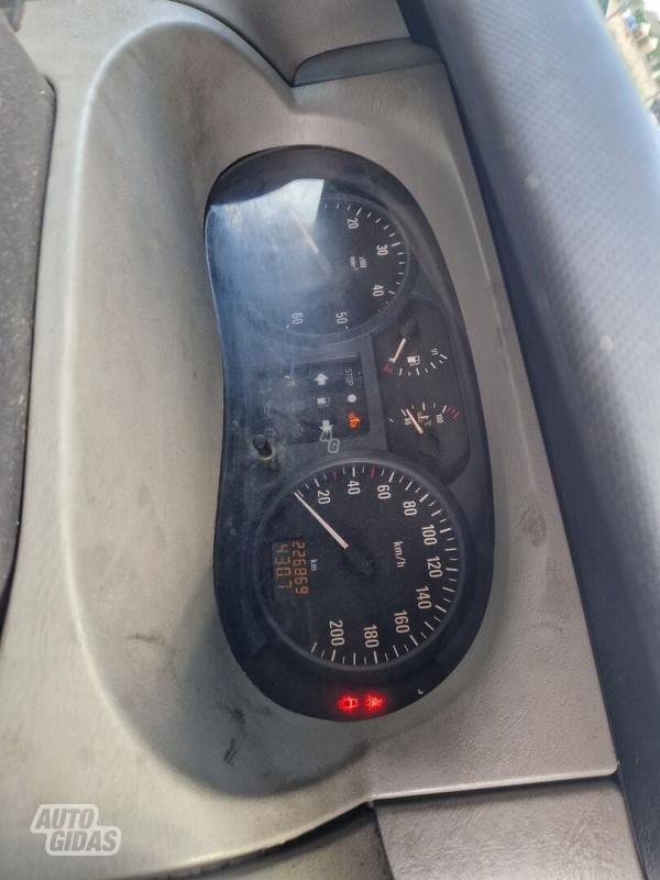 Nissan Primastar 2005 in Kretinga, with an engine capacity of 2.50 L and mileage of 230 thousand km for 3100 €, photo 5 on AUTOMOTO.COM.LV