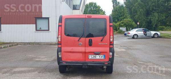 Red Nissan Primastar 2009 in Riga, with an engine capacity of 2.00 L and mileage of 0 thousand km for 3750 €, photo 4 on AUTOMOTO.COM.LV