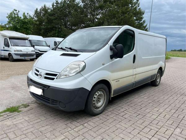 Balts Nissan Primastar 2008 Tauragė, ar dzinēja tilpumu 2.00 L un nobraukumu 300 tūkst. km par 2400 €, foto 3 vietnē AUTOMOTO.COM.LV
