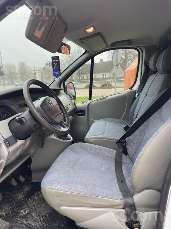 White Nissan Primastar 2006 in Jelgava, with an engine capacity of 1.90 L and mileage of 232 thousand km for 5900 €, photo 9 on AUTOMOTO.COM.LV