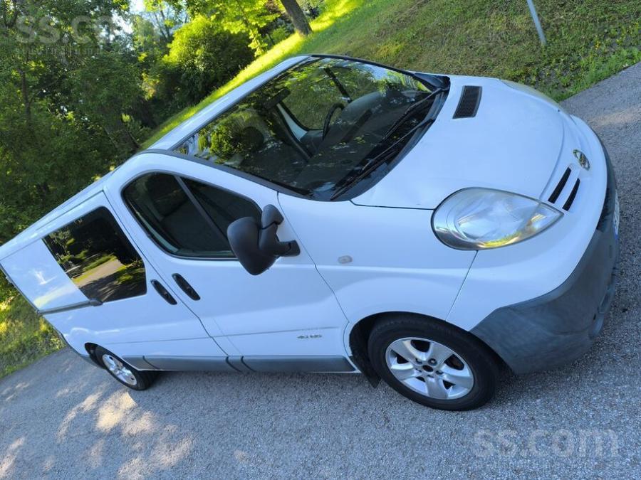 Balts Nissan Primastar 2007 Valmiera, ar dzinēja tilpumu 2.50 L un nobraukumu 427 tūkst. km par 2950 €, foto 1 vietnē AUTOMOTO.COM.LV