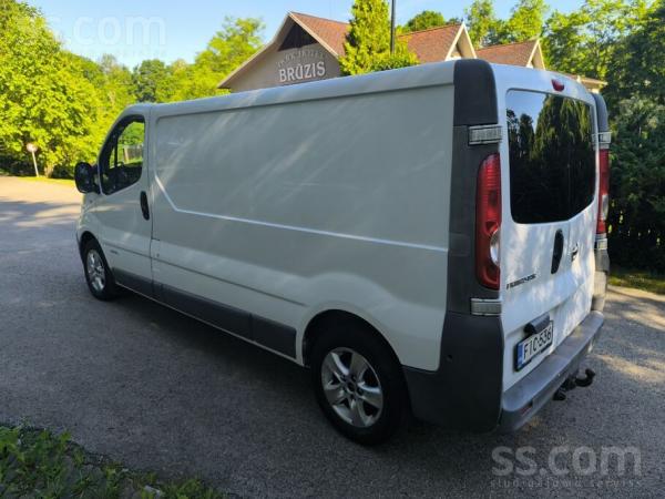 Balts Nissan Primastar 2007 Valmiera, ar dzinēja tilpumu 2.50 L un nobraukumu 427 tūkst. km par 2950 €, foto 6 vietnē AUTOMOTO.COM.LV