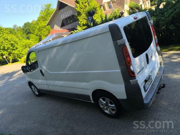 Balts Nissan Primastar 2007 Valmiera, ar dzinēja tilpumu 2.50 L un nobraukumu 427 tūkst. km par 2950 €, foto 7 vietnē AUTOMOTO.COM.LV