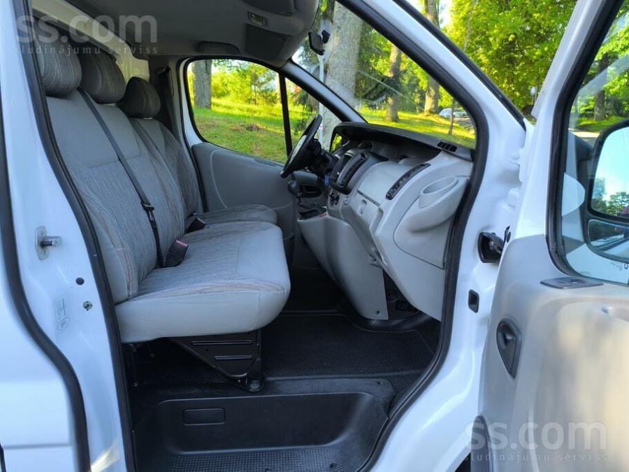 Balts Nissan Primastar 2007 Valmiera, ar dzinēja tilpumu 2.50 L un nobraukumu 427 tūkst. km par 2950 €, foto 12 vietnē AUTOMOTO.COM.LV