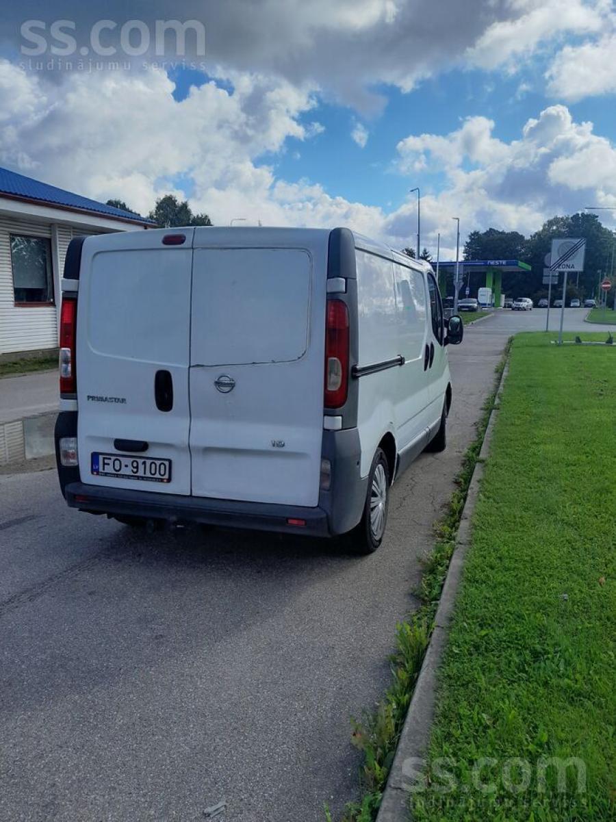 White Nissan Primastar 2008 in Jelgava, with an engine capacity of 2.00 L and mileage of 264 thousand km for 3500 €, photo 4 on AUTOMOTO.COM.LV