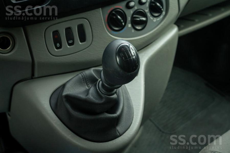 Balts Nissan Primastar 2010 Jelgava, ar dzinēja tilpumu 2.00 L un nobraukumu 278 tūkst. km par 4500 €, foto 13 vietnē AUTOMOTO.COM.LV
