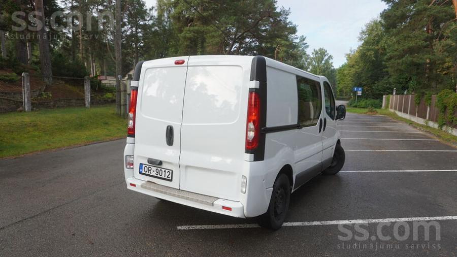 White Nissan Primastar 2012 in Riga, with an engine capacity of 2.00 L and mileage of 279 thousand km for 5189 €, photo 4 on AUTOMOTO.COM.LV