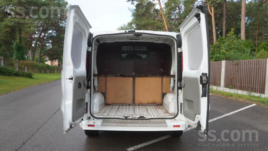 White Nissan Primastar 2012 in Riga, with an engine capacity of 2.00 L and mileage of 279 thousand km for 5189 €, photo 6 on AUTOMOTO.COM.LV