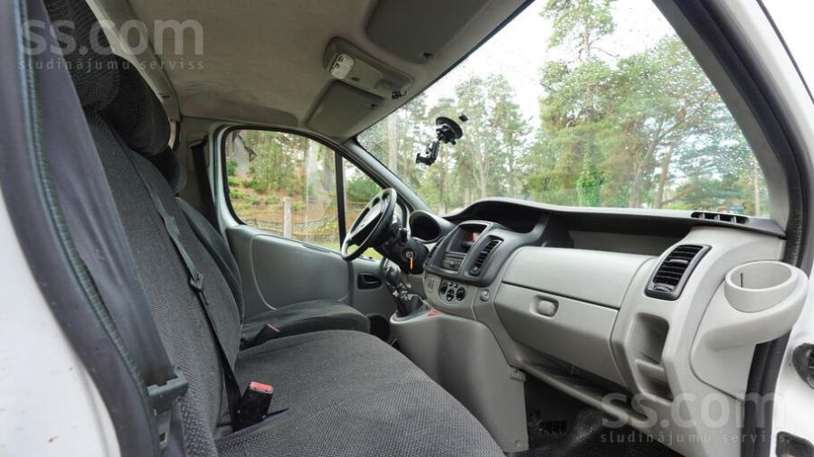 White Nissan Primastar 2012 in Riga, with an engine capacity of 2.00 L and mileage of 279 thousand km for 5189 €, photo 11 on AUTOMOTO.COM.LV