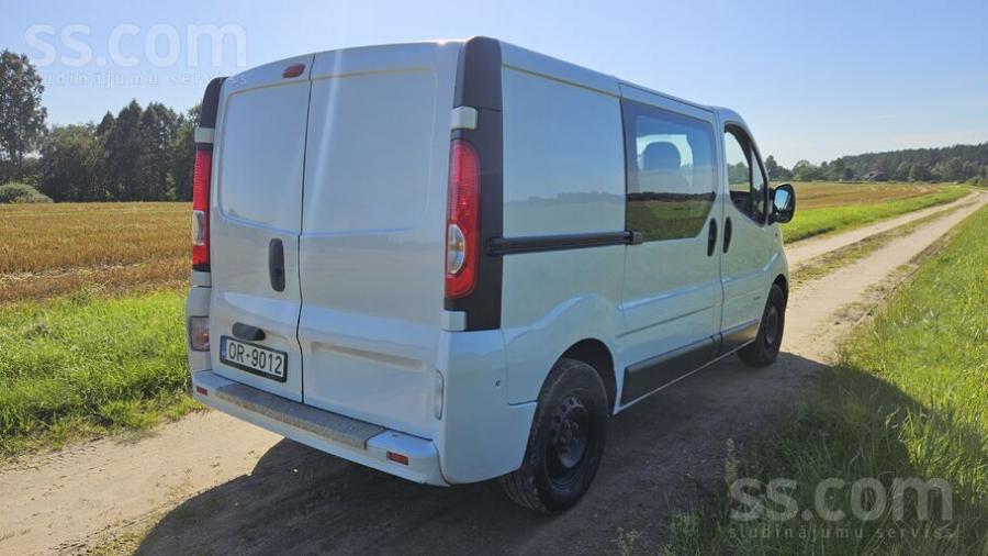 White Nissan Primastar 2012 in Riga, with an engine capacity of 2.00 L and mileage of 279 thousand km for 4700 €, photo 4 on AUTOMOTO.COM.LV