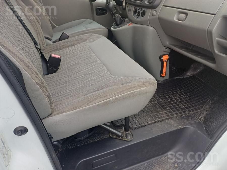 Balts Nissan Primastar 2013 Valmiera, ar dzinēja tilpumu 2.00 L un nobraukumu 354 tūkst. km par 6390 €, foto 12 vietnē AUTOMOTO.COM.LV