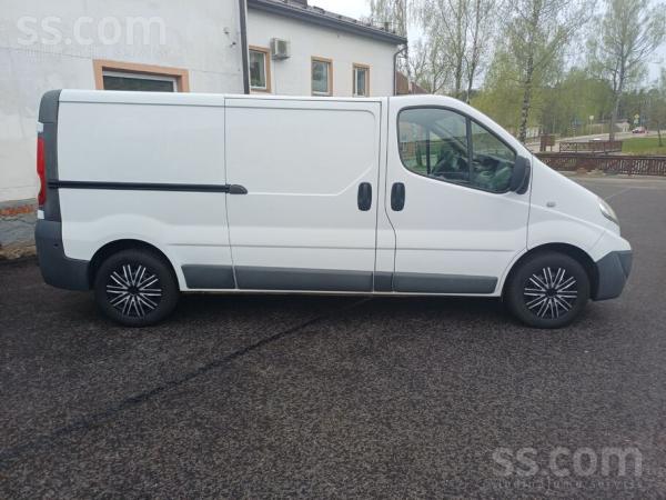 Balts Nissan Primastar 2013 Valmiera, ar dzinēja tilpumu 2.00 L un nobraukumu 354 tūkst. km par 5900 €, foto 4 vietnē AUTOMOTO.COM.LV
