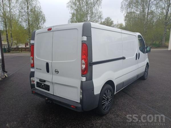 Balts Nissan Primastar 2013 Valmiera, ar dzinēja tilpumu 2.00 L un nobraukumu 354 tūkst. km par 5900 €, foto 5 vietnē AUTOMOTO.COM.LV
