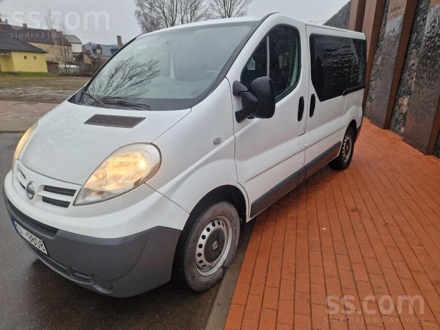 White Nissan Primastar 2013 in Jekabpils, with an engine capacity of 2.00 L and mileage of 278 thousand km for 6950 €, photo 4 on AUTOMOTO.COM.LV