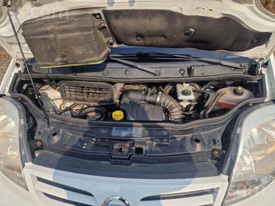 White Nissan Primastar 2013 in Jekabpils, with an engine capacity of 2.00 L and mileage of 278 thousand km for 6950 €, photo 15 on AUTOMOTO.COM.LV