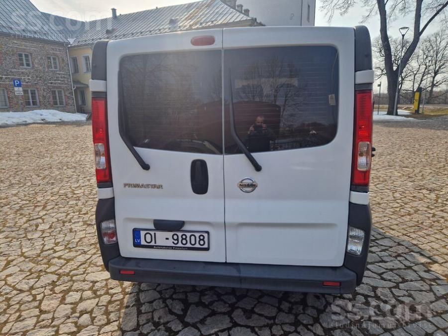 White Nissan Primastar 2013 in Jekabpils, with an engine capacity of 2.00 L and mileage of 278 thousand km for 6950 €, photo 18 on AUTOMOTO.COM.LV