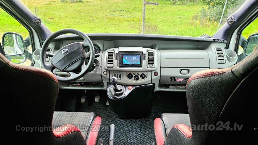White Nissan Primastar 2006 in Tallinn, with an engine capacity of 2.50 L and mileage of 0 thousand km for 7900 €, photo 5 on AUTOMOTO.COM.LV