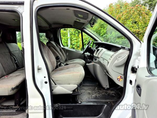 White Nissan Primastar 2009 in Tallinn, with an engine capacity of 2.00 L and mileage of 299 thousand km for 1990 €, photo 7 on AUTOMOTO.COM.LV