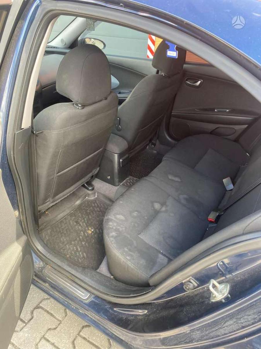 Blue Nissan Primera 2003 in Kaunas, with an engine capacity of 2.18 L and mileage of 283 thousand km for 600 €, photo 6 on AUTOMOTO.COM.LV