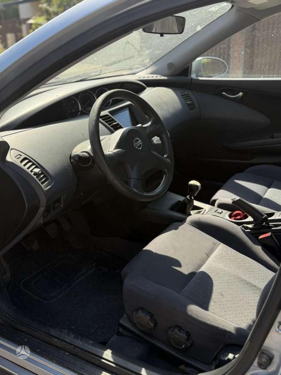 Blue Nissan Primera 2004 in Vilnius, with an engine capacity of 1.77 L and mileage of 239 thousand km for 500 €, photo 6 on AUTOMOTO.COM.LV