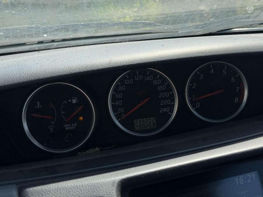 Blue Nissan Primera 2004 in Vilnius, with an engine capacity of 1.77 L and mileage of 239 thousand km for 500 €, photo 9 on AUTOMOTO.COM.LV