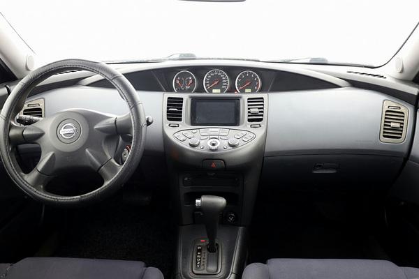 Zils Nissan Primera 2004 Tallina, ar dzinēja tilpumu 1.80 L un nobraukumu 133 tūkst. km par 1399 €, foto 5 vietnē AUTOMOTO.COM.LV