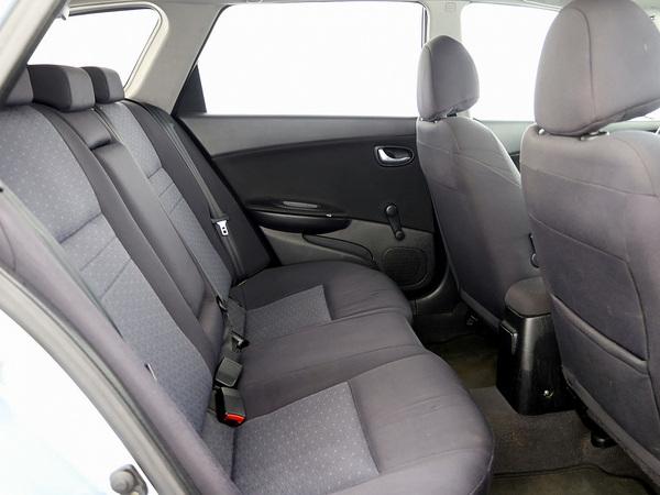 Zils Nissan Primera 2004 Tallina, ar dzinēja tilpumu 1.80 L un nobraukumu 133 tūkst. km par 1399 €, foto 7 vietnē AUTOMOTO.COM.LV