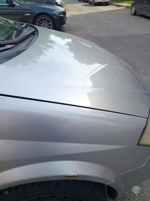 Pelēks Nissan Primera 2002 Viļņa, ar dzinēja tilpumu 1.77 L un nobraukumu 91 tūkst. km par 900 €, foto 5 vietnē AUTOMOTO.COM.LV
