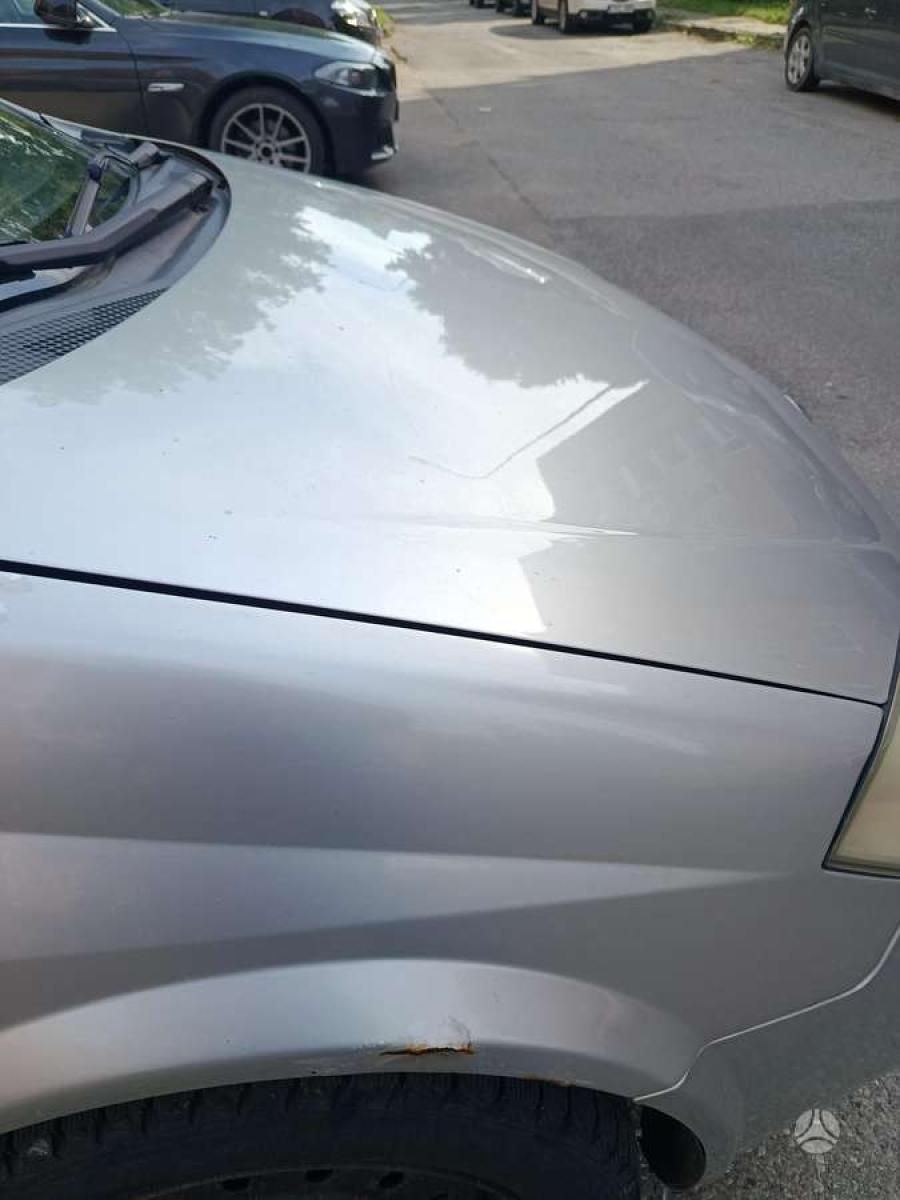 Pelēks Nissan Primera 2002 Viļņa, ar dzinēja tilpumu 1.77 L un nobraukumu 91 tūkst. km par 900 €, foto 5 vietnē AUTOMOTO.COM.LV