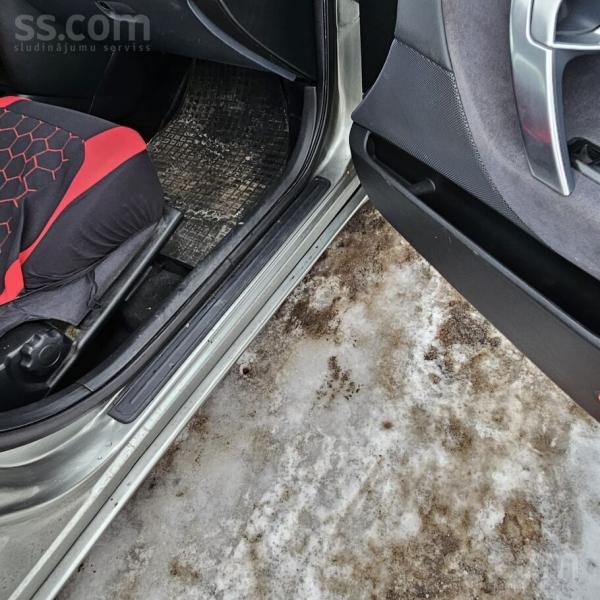 Pelēks Nissan Primera 2006 Ogre, ar dzinēja tilpumu 1.80 L un nobraukumu 321 tūkst. km par 1500 €, foto 6 vietnē AUTOMOTO.COM.LV