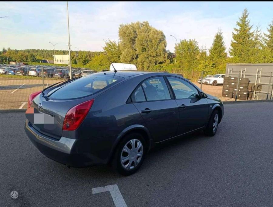 Pelēks Nissan Primera 2003 Viļņa, ar dzinēja tilpumu 1.80 L un nobraukumu 149 tūkst. km par 1250 €, foto 4 vietnē AUTOMOTO.COM.LV
