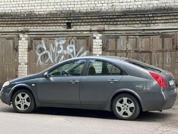 Grey Nissan Primera 2003 in Vilnius, with an engine capacity of 2.18 L and mileage of 316 thousand km for 900 €, photo 1 on AUTOMOTO.COM.LV