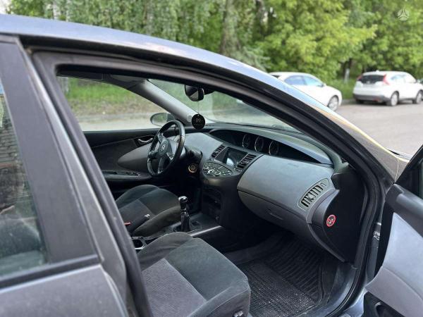 Grey Nissan Primera 2003 in Vilnius, with an engine capacity of 2.18 L and mileage of 316 thousand km for 900 €, photo 4 on AUTOMOTO.COM.LV