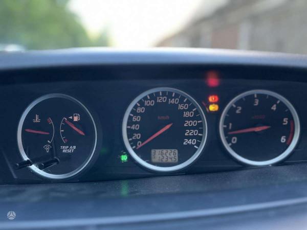Grey Nissan Primera 2003 in Vilnius, with an engine capacity of 2.18 L and mileage of 316 thousand km for 900 €, photo 6 on AUTOMOTO.COM.LV