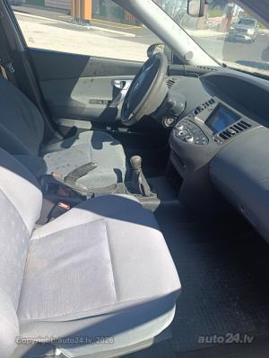 Pelēks Nissan Primera 2006 Tallina, ar dzinēja tilpumu 1.80 L un nobraukumu 290 tūkst. km par 1100 €, foto 7 vietnē AUTOMOTO.COM.LV