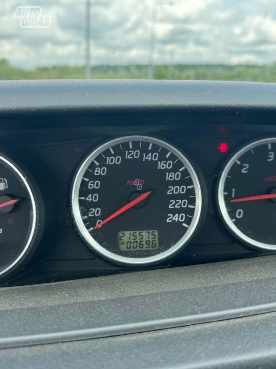 Nissan Primera 2003 Viļņa, ar dzinēja tilpumu 1.90 L un nobraukumu 216 tūkst. km par 1350 €, foto 7 vietnē AUTOMOTO.COM.LV