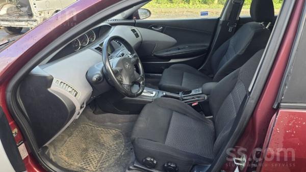 Sarkans Nissan Primera 2003 Valmiera, ar dzinēja tilpumu 2.00 L un nobraukumu 0 tūkst. km par 1010 €, foto 7 vietnē AUTOMOTO.COM.LV