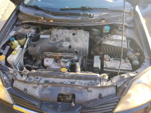 Nissan Primera 2004 Viļņa, ar dzinēja tilpumu 1.80 L un nobraukumu 219 tūkst. km par 1000 €, foto 5 vietnē AUTOMOTO.COM.LV