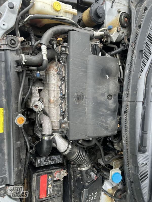 Nissan Primera 2003 in Varena, with an engine capacity of 2.20 L and mileage of 199 thousand km for 500 €, photo 7 on AUTOMOTO.COM.LV