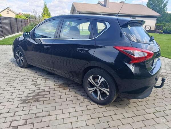 Black Nissan Pulsar 2015 in Siauliai, with an engine capacity of 1.50 L and mileage of 298 thousand km for 3900 €, photo 3 on AUTOMOTO.COM.LV