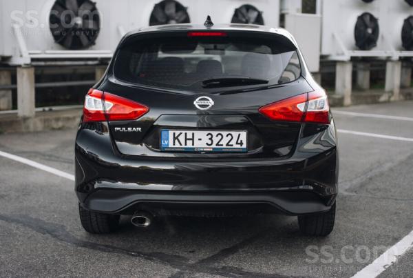 Black Nissan Pulsar 2016 in Riga, with an engine capacity of 1.20 L and mileage of 133 thousand km for 6250 €, photo 5 on AUTOMOTO.COM.LV