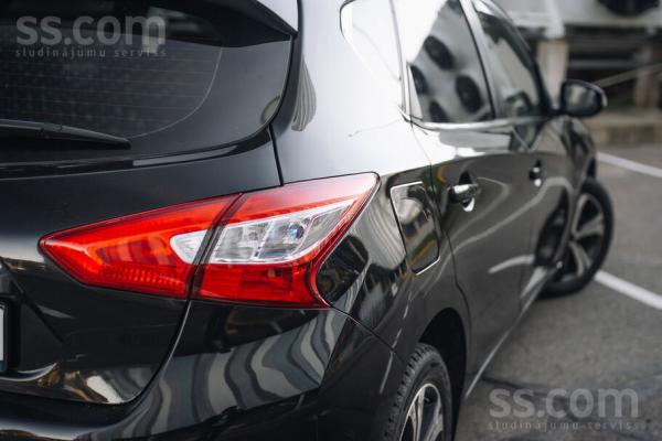 Black Nissan Pulsar 2016 in Riga, with an engine capacity of 1.20 L and mileage of 133 thousand km for 6250 €, photo 9 on AUTOMOTO.COM.LV