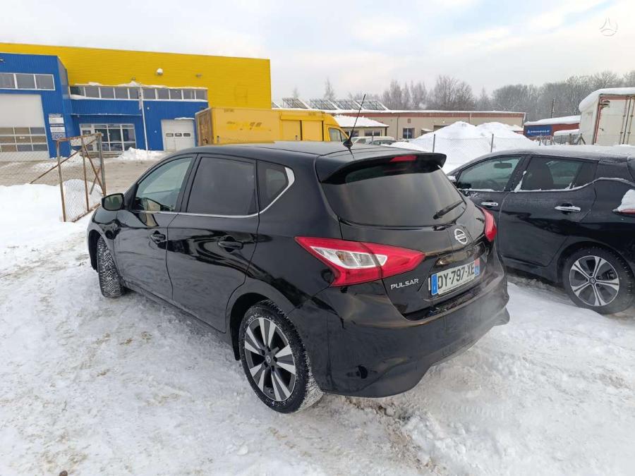 Black Nissan Pulsar 2016 in Plunge, with an engine capacity of 1.20 L and mileage of 232 thousand km for 5700 €, photo 4 on AUTOMOTO.COM.LV