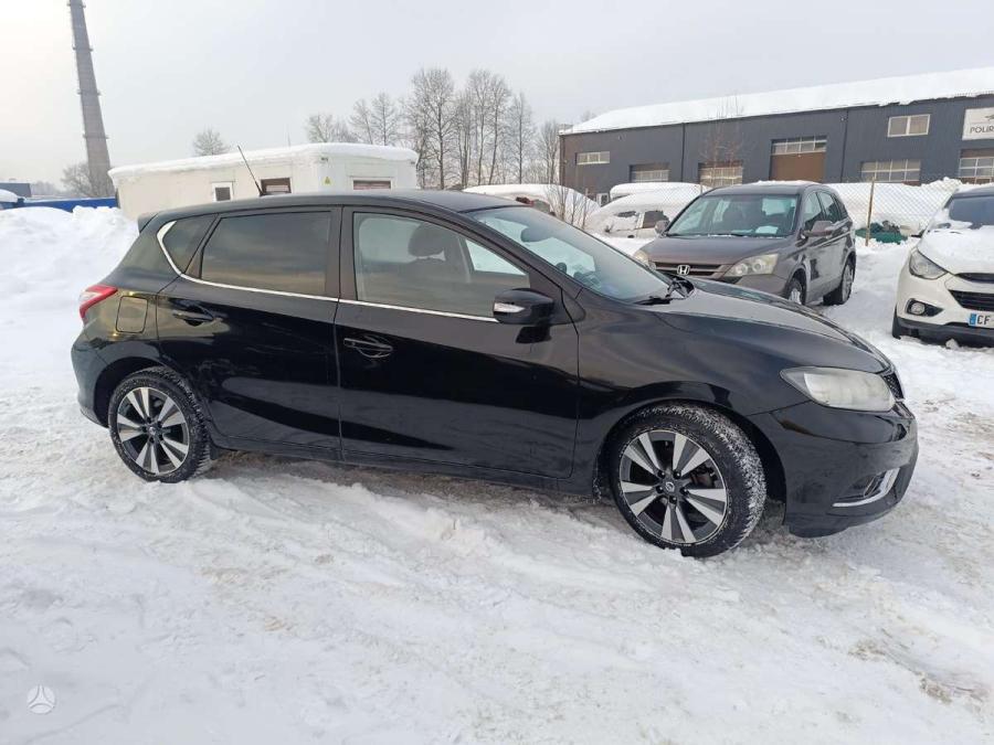 Black Nissan Pulsar 2016 in Plunge, with an engine capacity of 1.20 L and mileage of 232 thousand km for 5700 €, photo 6 on AUTOMOTO.COM.LV