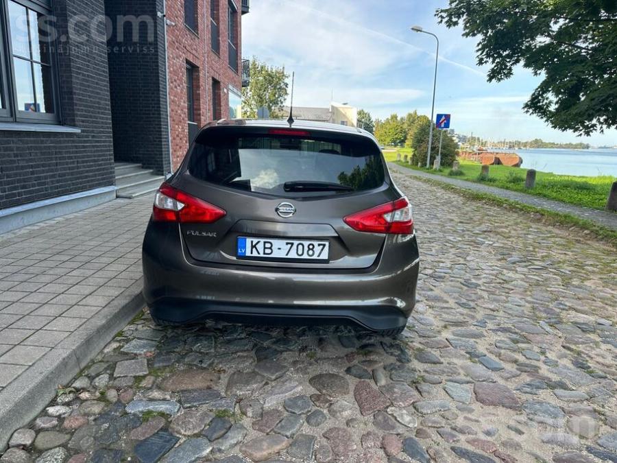 Brown Nissan Pulsar 2015 in Riga, with an engine capacity of 1.20 L and mileage of 132 thousand km for 5300 €, photo 5 on AUTOMOTO.COM.LV