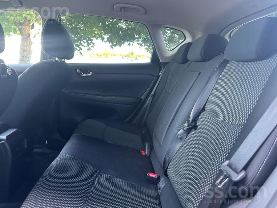 Brown Nissan Pulsar 2015 in Riga, with an engine capacity of 1.20 L and mileage of 132 thousand km for 5300 €, photo 8 on AUTOMOTO.COM.LV