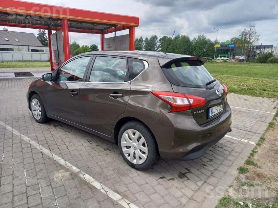 Brown Nissan Pulsar 2016 in Riga, with an engine capacity of 1.20 L and mileage of 140 thousand km for 4350 €, photo 4 on AUTOMOTO.COM.LV