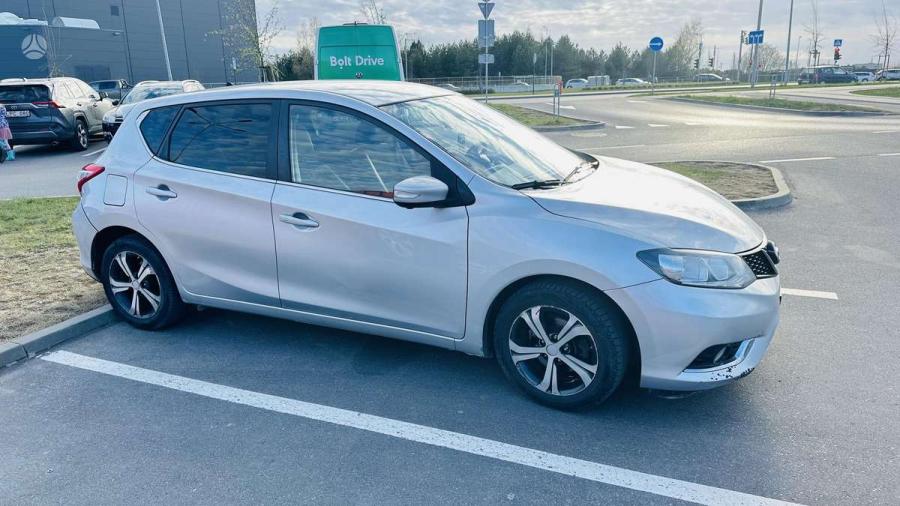 Pelēks Nissan Pulsar 2017 Viļņa, ar dzinēja tilpumu 1.46 L un nobraukumu 200 tūkst. km par 4550 €, foto 3 vietnē AUTOMOTO.COM.LV